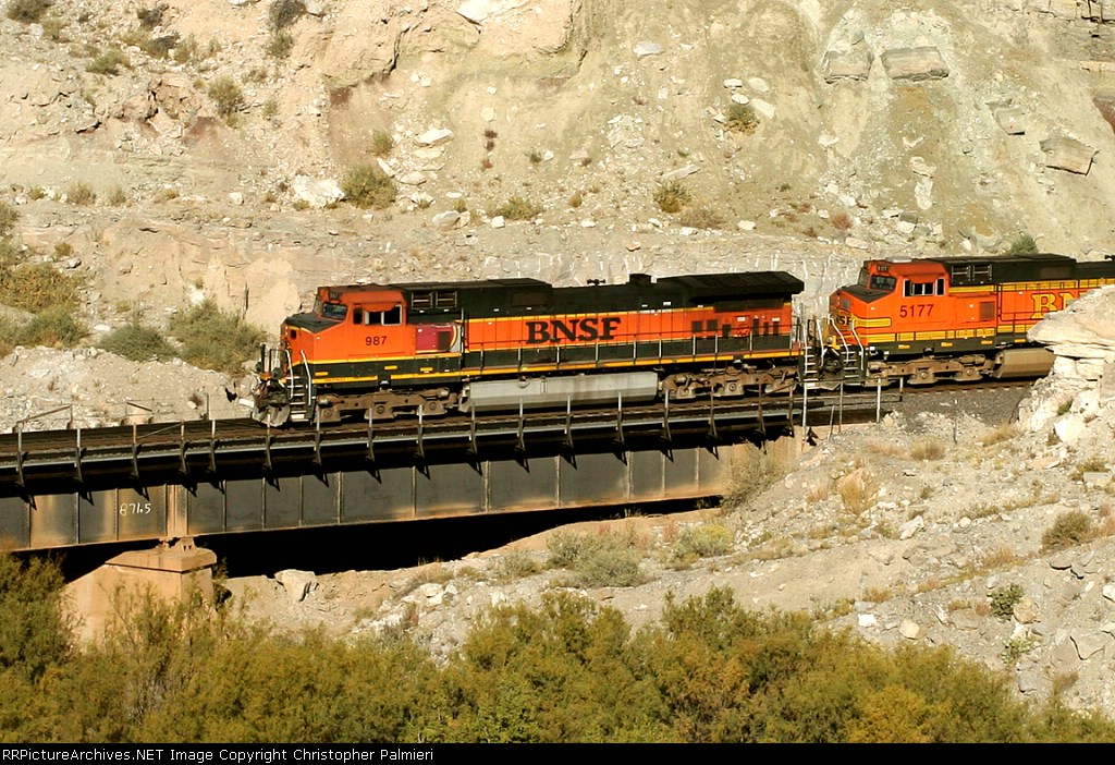 BNSF 987